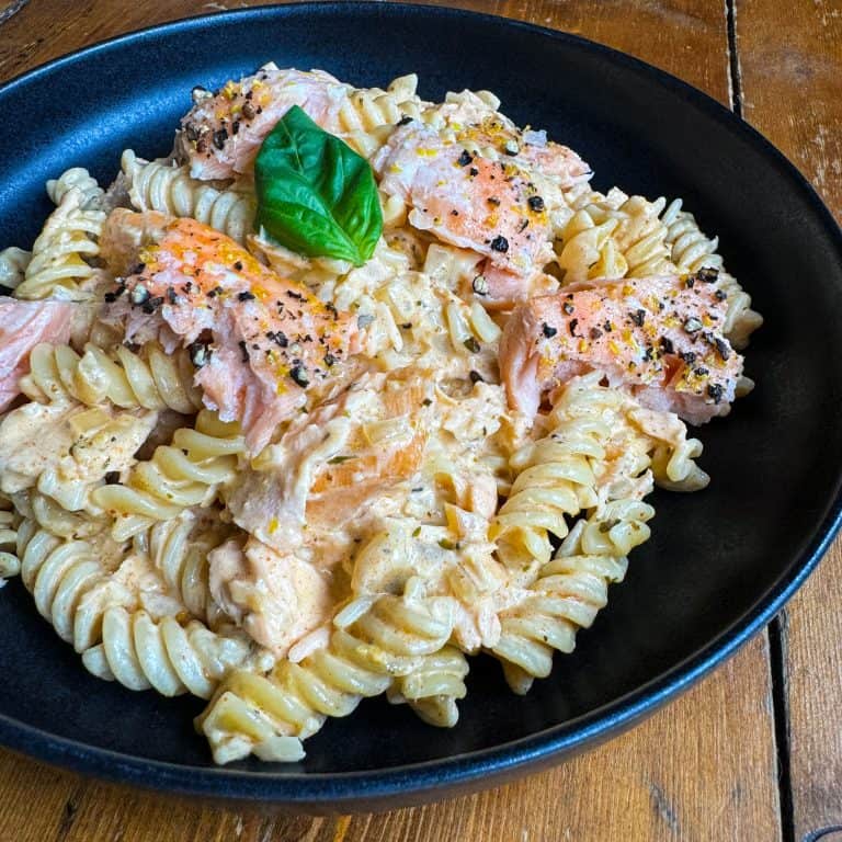 Lemon Cajun Salmon Pasta - Laurens Cravings