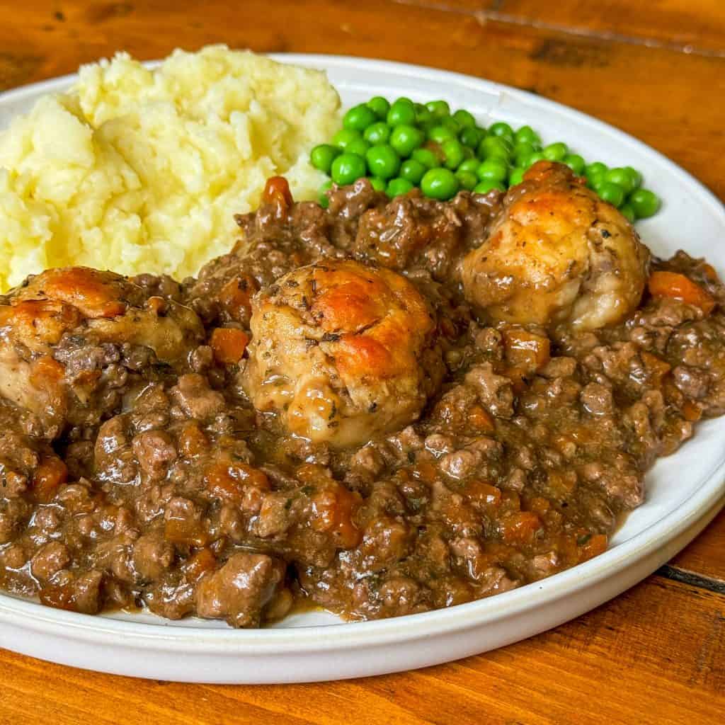 Mince and Dumplings (Traditional Scottish Recipe) - Laurens Cravings