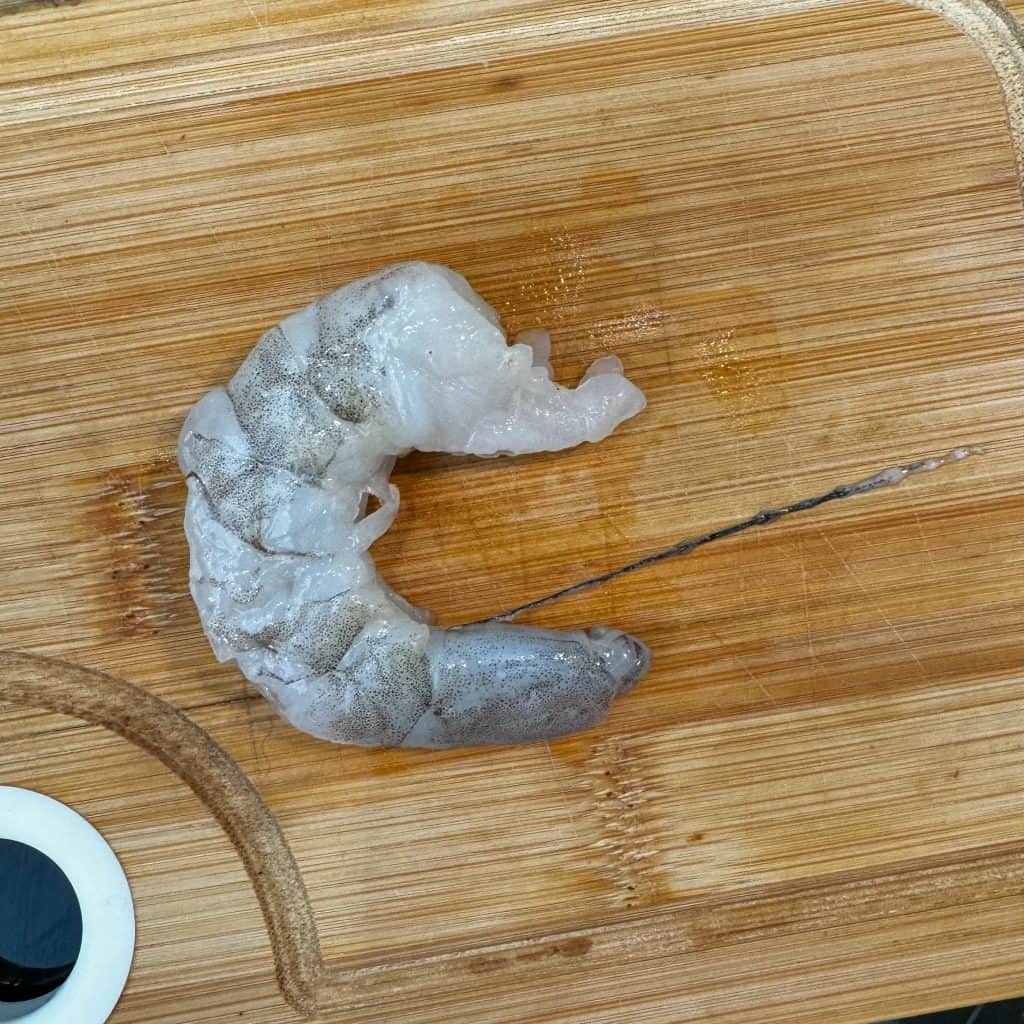 Creamy Tomato Prawn Pasta (30 Minute Meal) - Laurens Cravings