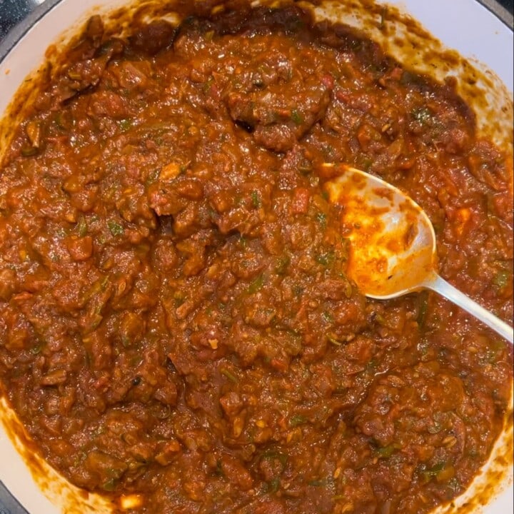 Garlic Chilli Chicken Curry (South Indian) - Laurens Cravings