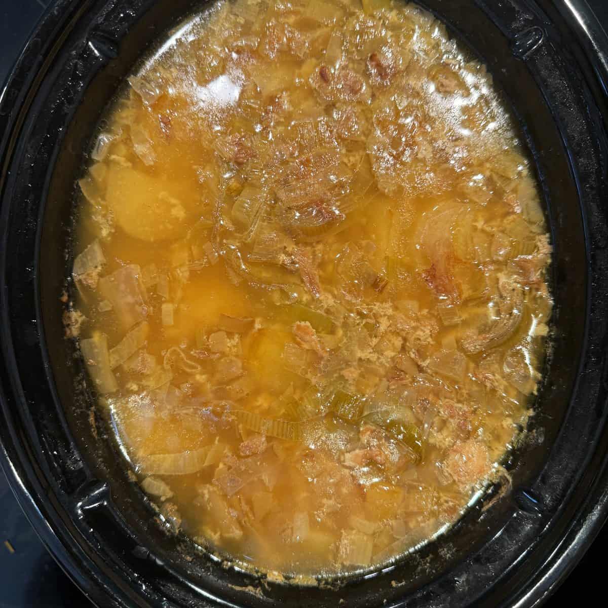 Leek and Potato Soup (Slow Cooker recipe) - Laurens Cravings