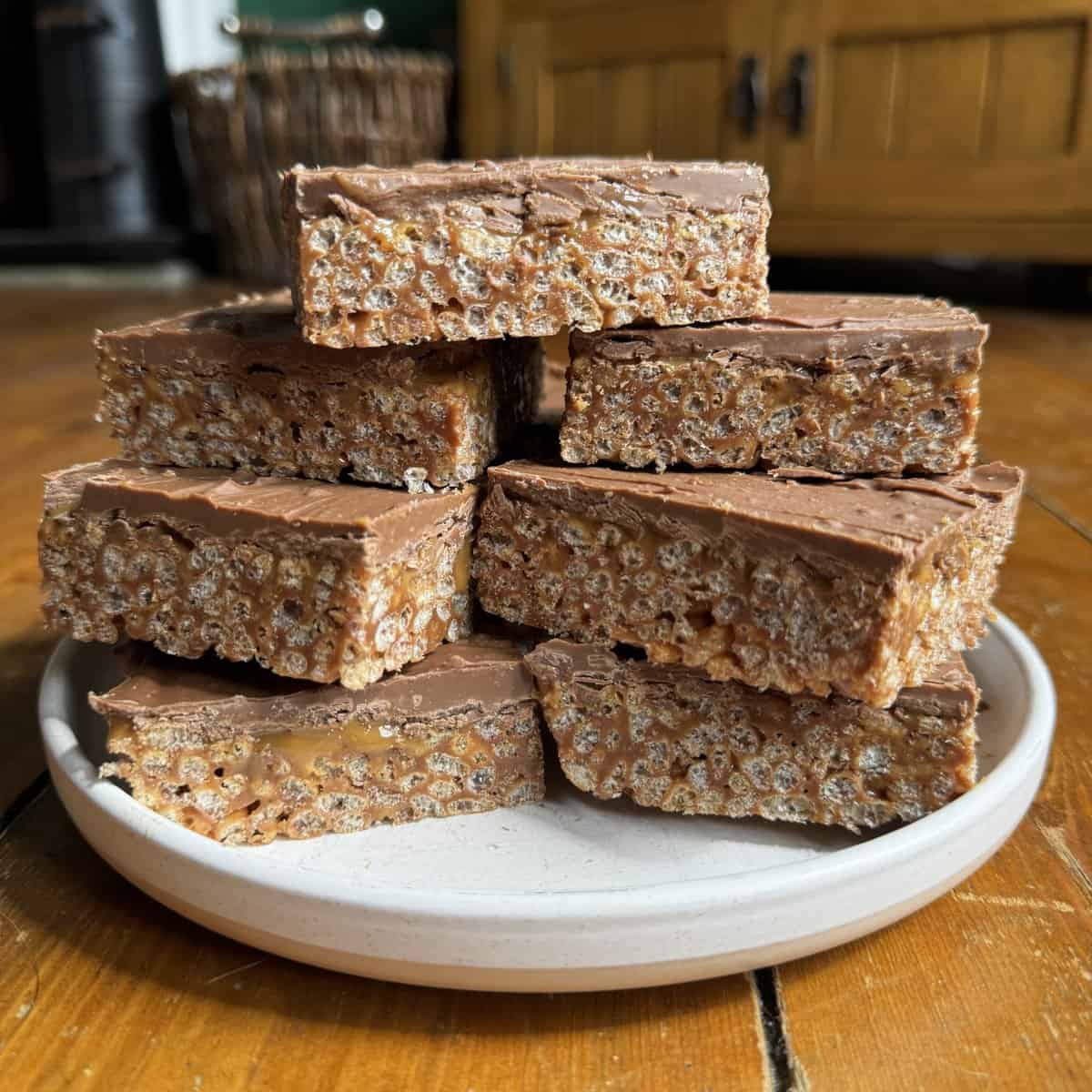Mars Bar Slice (Chocolate Tray Bake) - Laurens Cravings