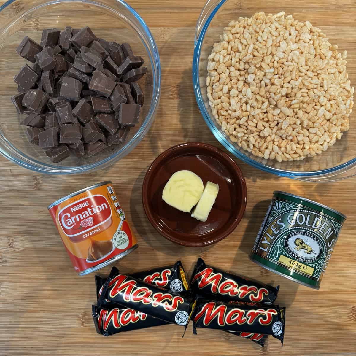 Mars Bar Cake (Chocolate Tray Bake) - Laurens Cravings
