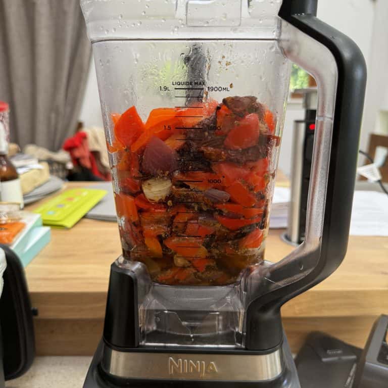 Za'atar Roasted Red Pepper and Tomato Soup - Laurens Cravings