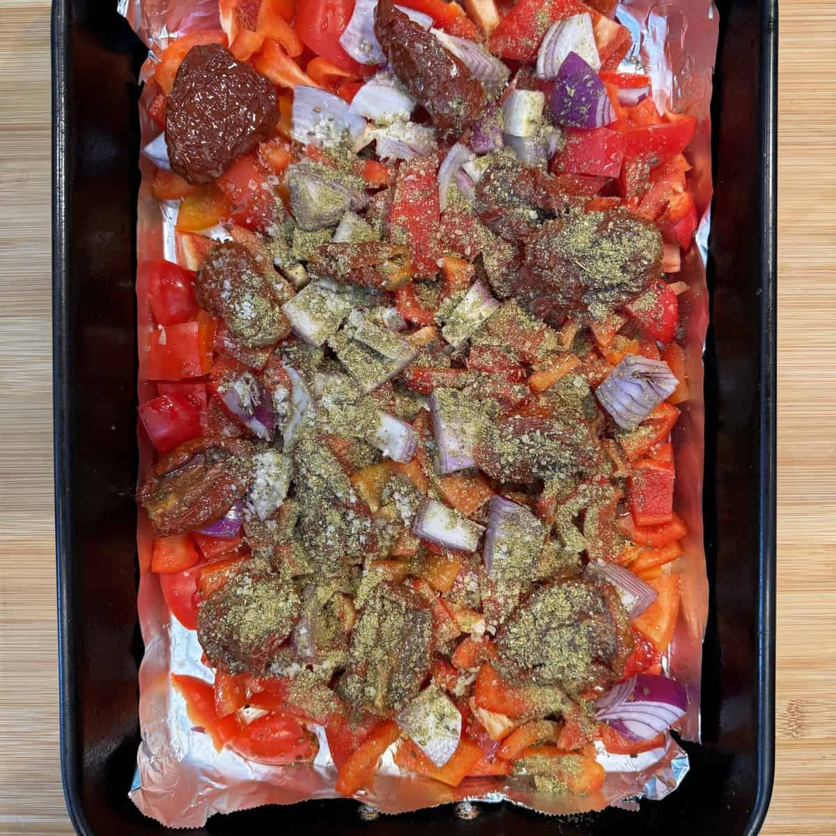 Za'atar Roasted Red Pepper Soup with Sun-dried Tomatoes - Laurens Cravings