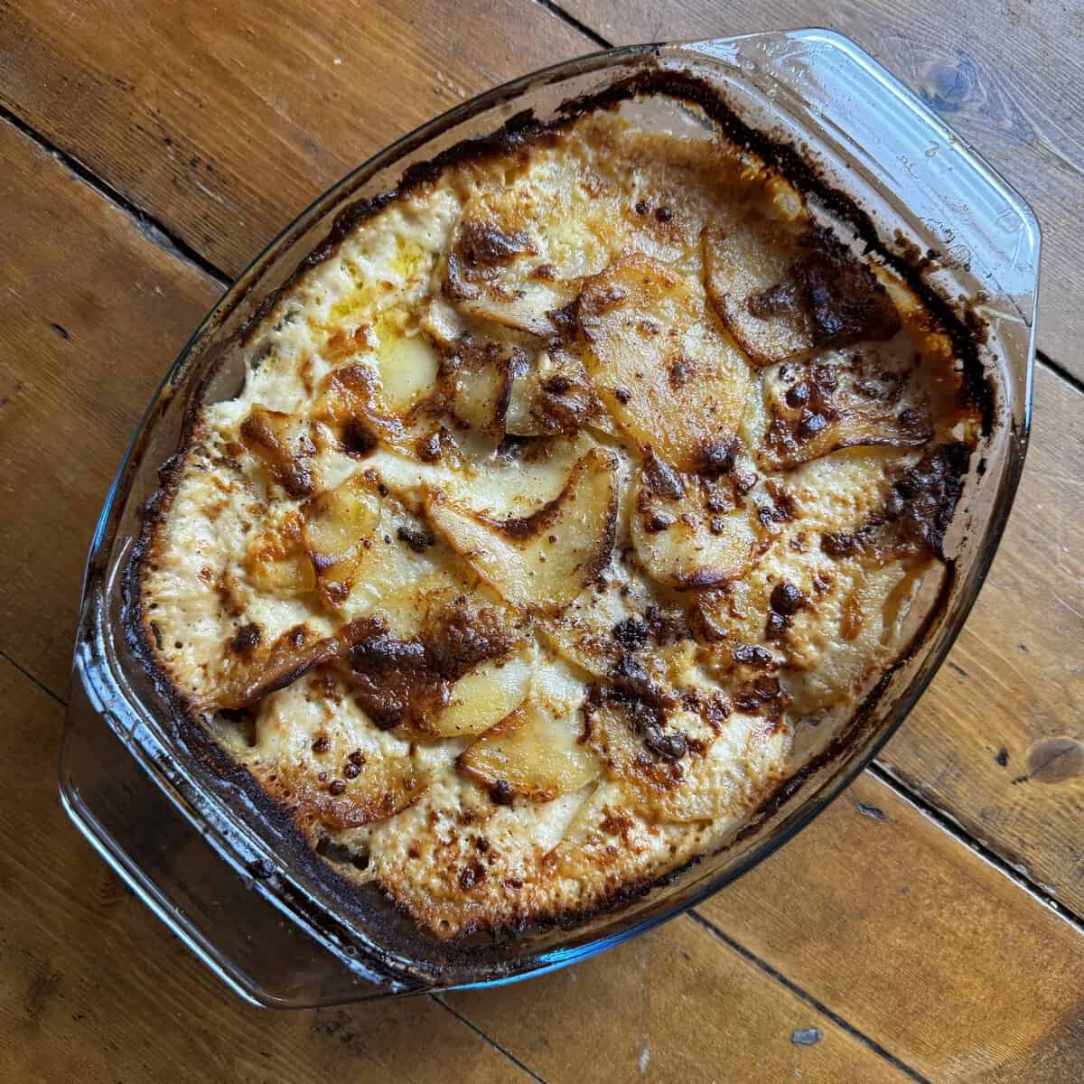 Dauphinoise Potatoes with Cheese - Laurens Cravings