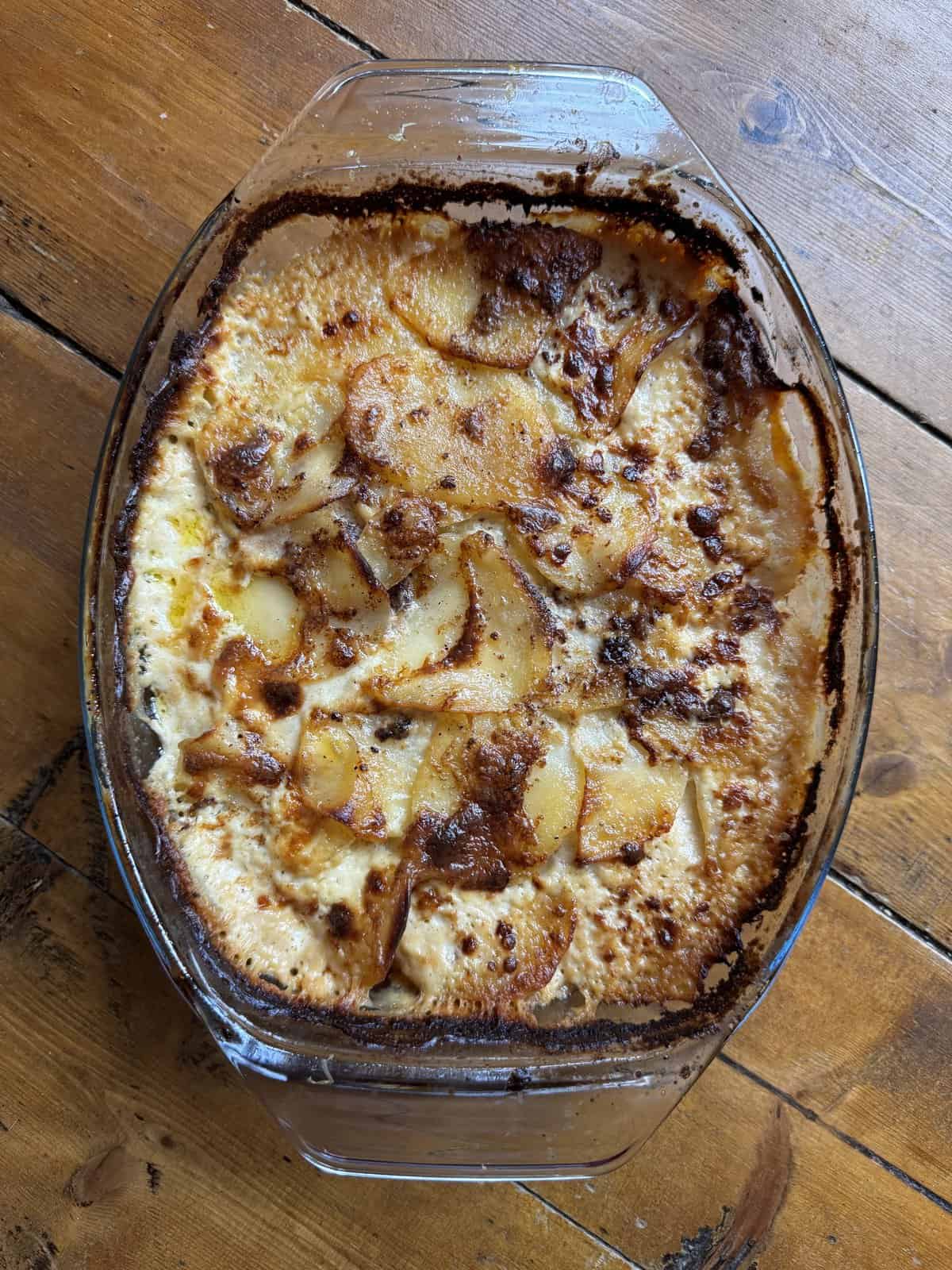 Dauphinoise Potatoes with Cheese - Laurens Cravings