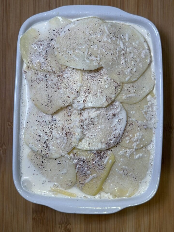 Dauphinoise Potatoes with Cheese - Laurens Cravings