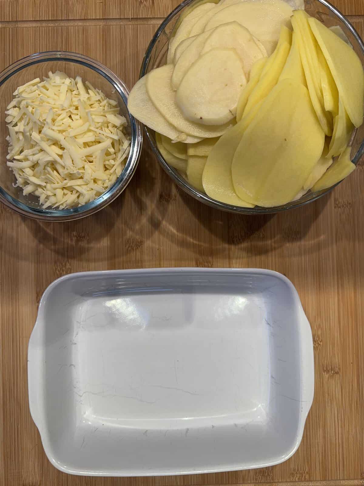 Dauphinoise Potatoes with Cheese - Laurens Cravings