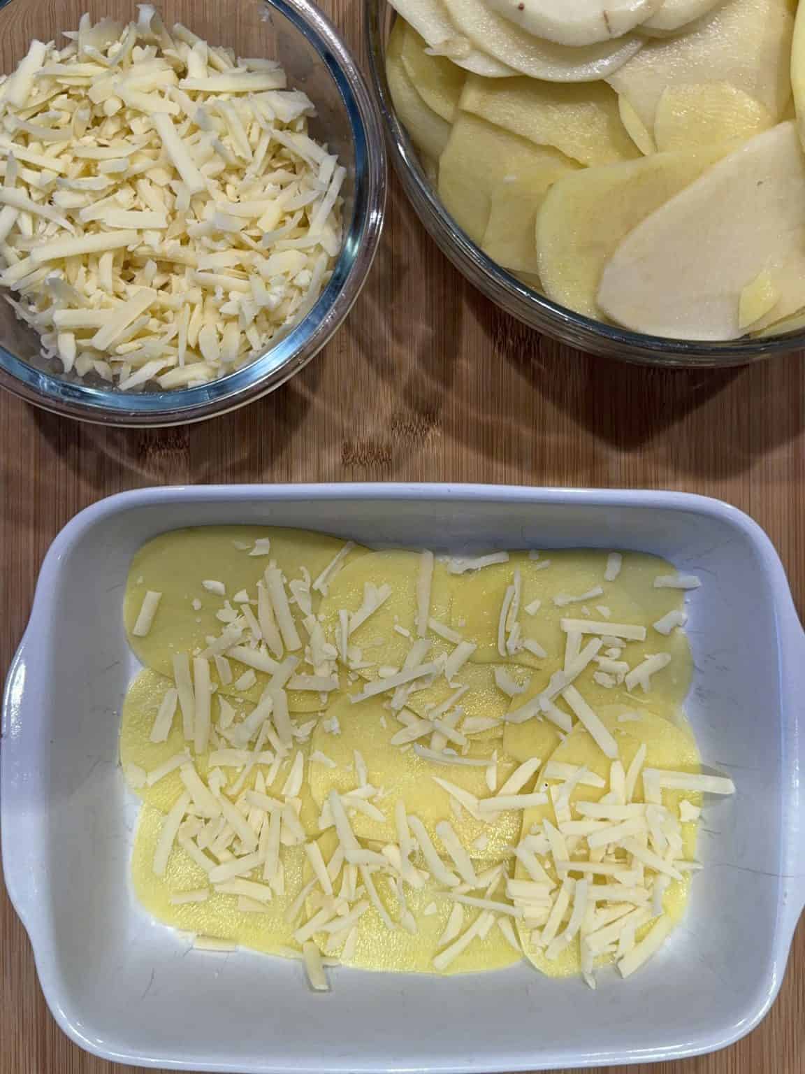 Dauphinoise Potatoes with Cheese - Laurens Cravings