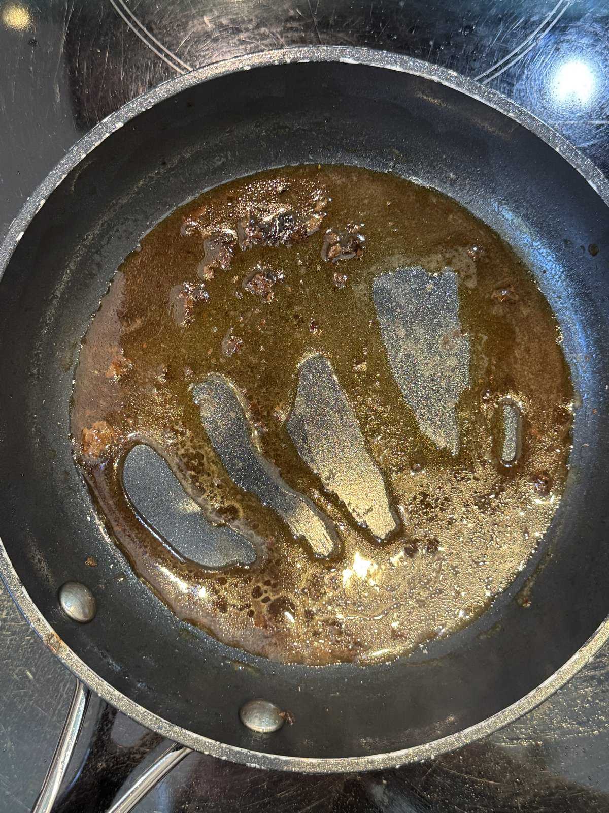 Blue Cheese Sauce for Steak (10 Minute Recipe) - Laurens Cravings
