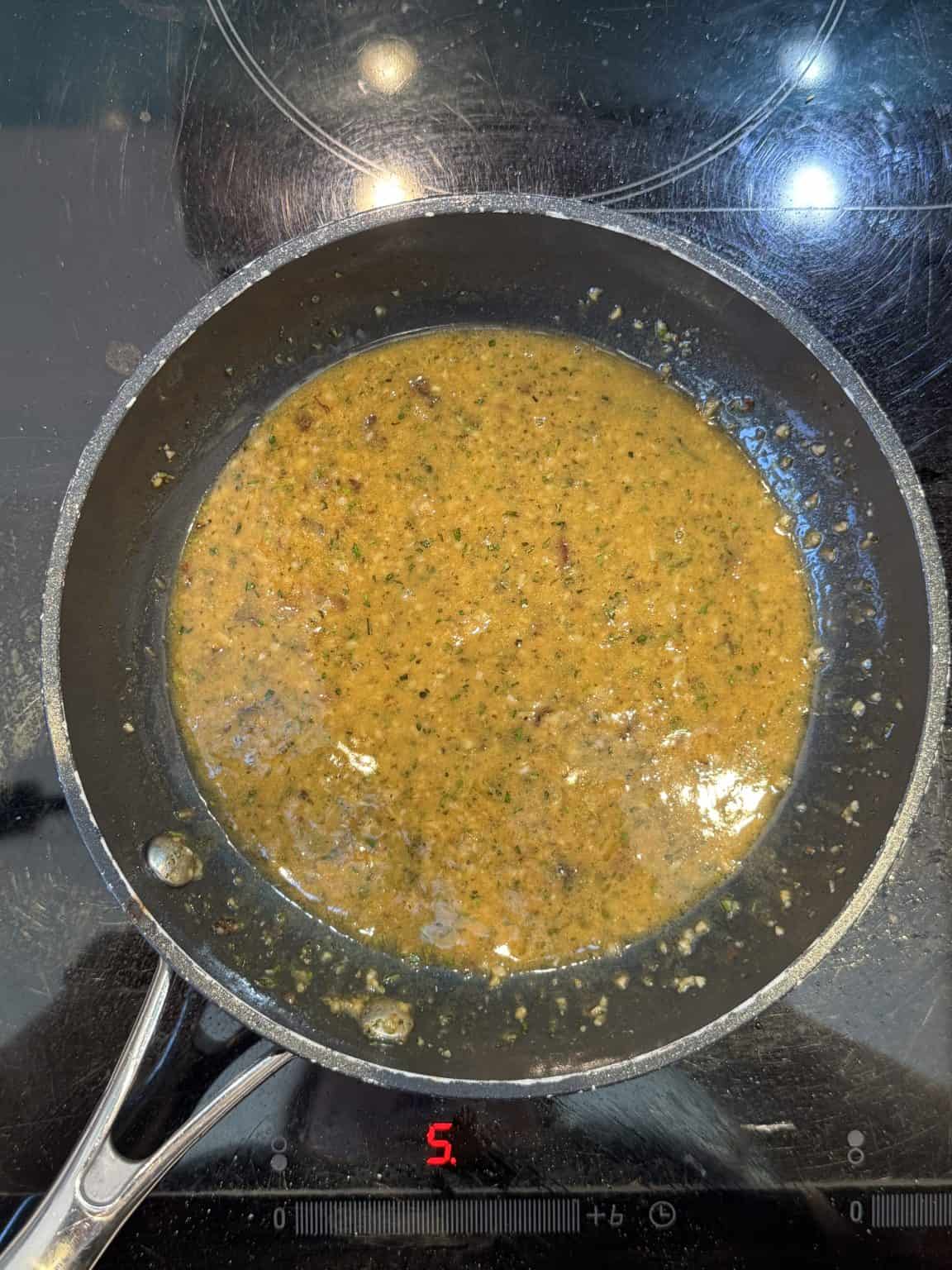 Blue Cheese Sauce for Steak (10 Minute Recipe) - Laurens Cravings