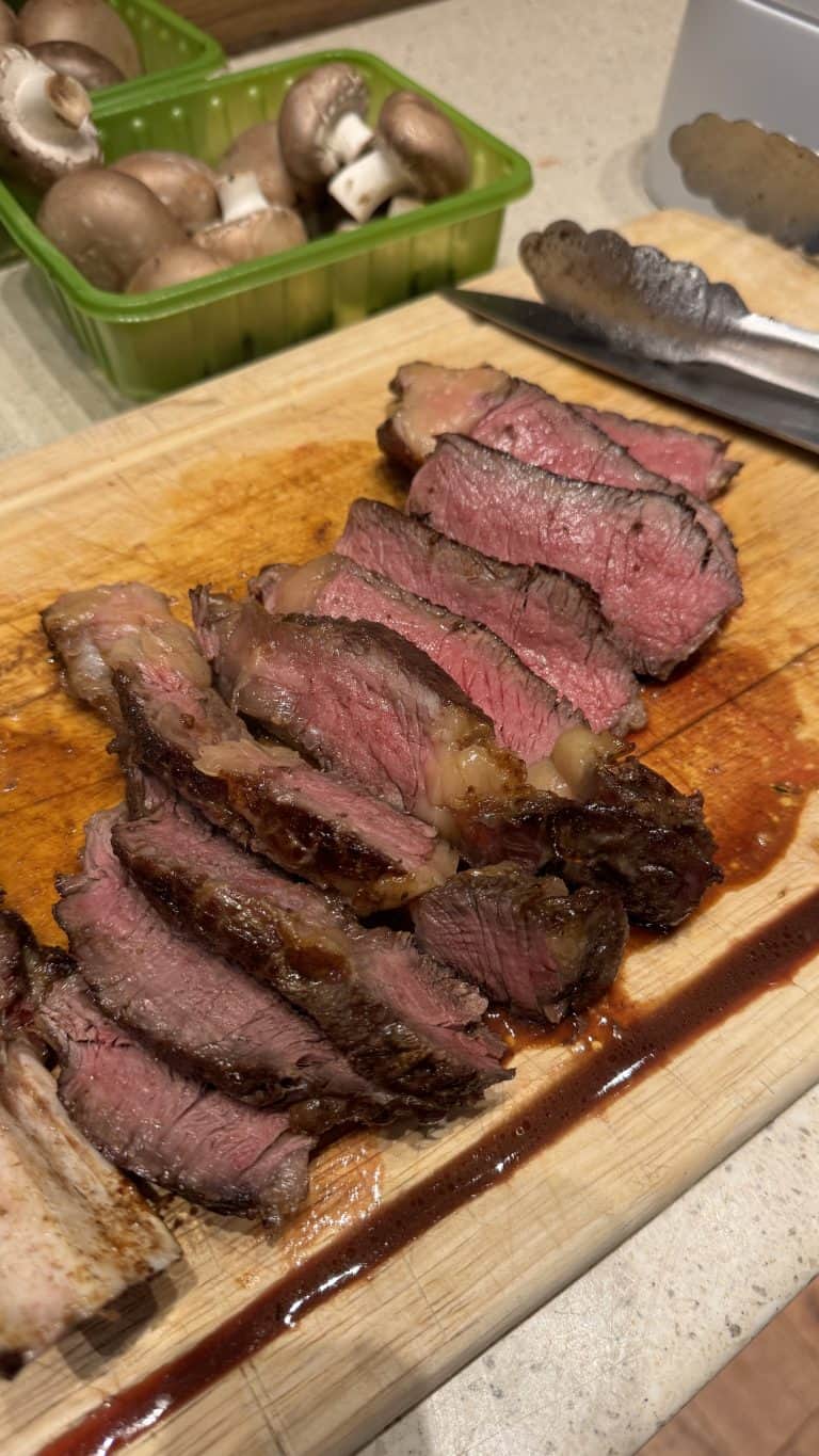 Blue Cheese Sauce for Steak (10 Minute Recipe) - Laurens Cravings