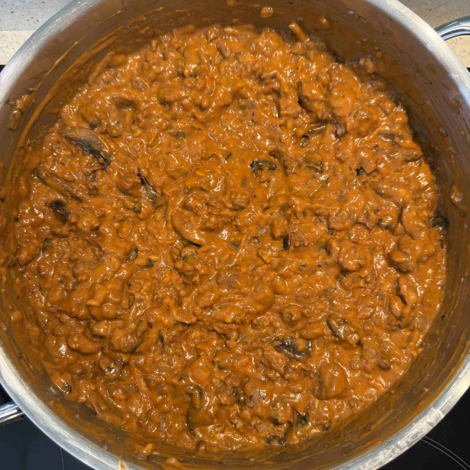 Creamy Tomato Beef Pasta (30 Minute Meal) - Laurens Cravings