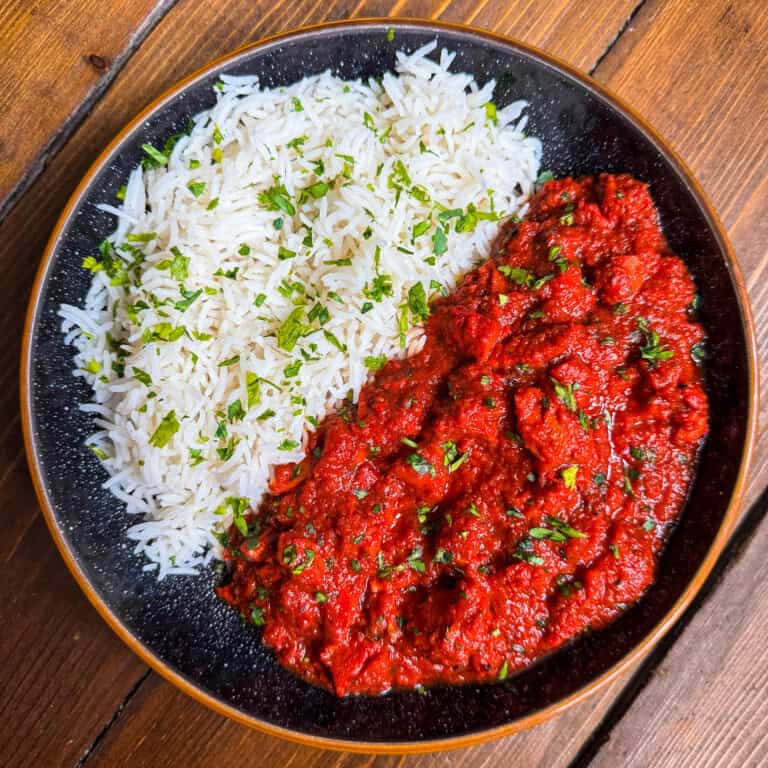 Garlic Chilli Chicken Curry (South Indian) - Laurens Cravings