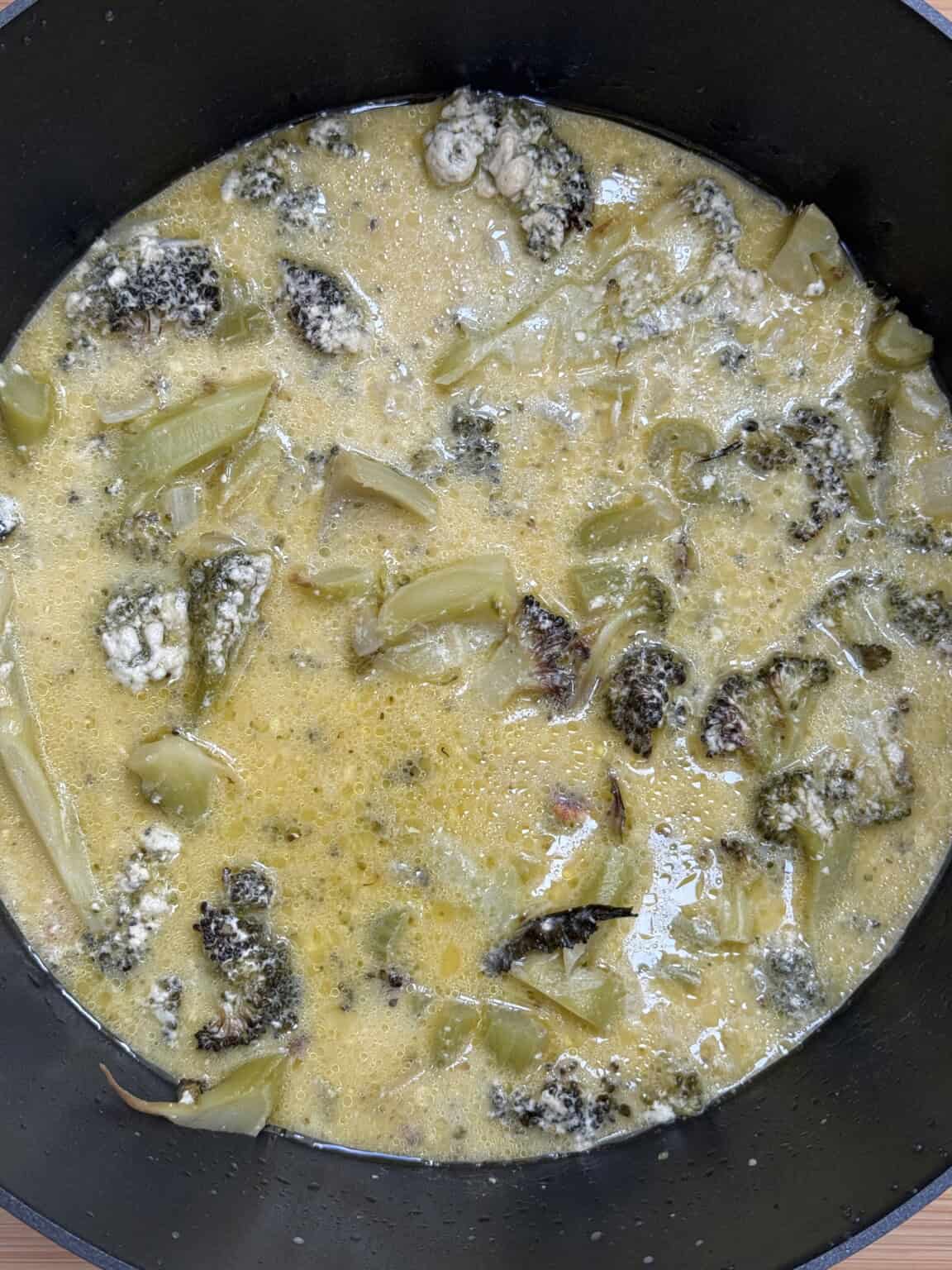 Broccoli and Blue Cheese Soup - Laurens Cravings