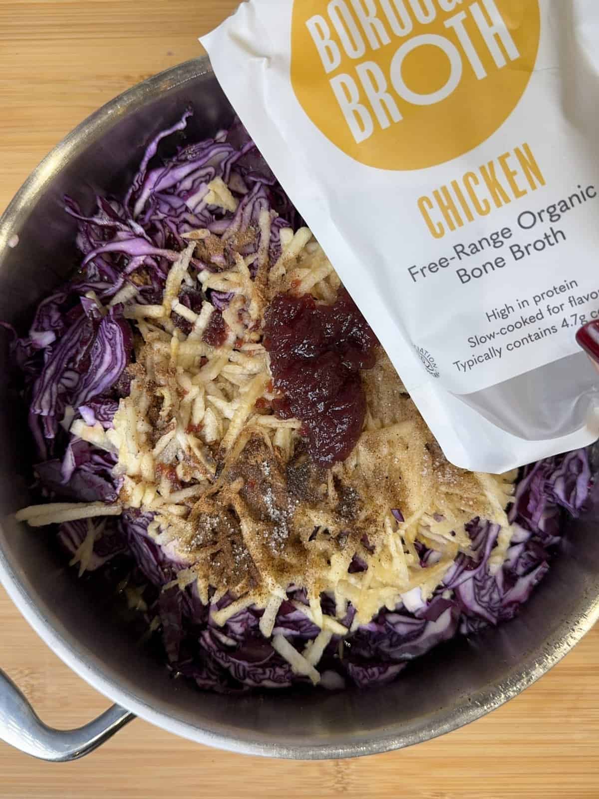 Spiced Red Cabbage (30 Minute Recipe) - Laurens Cravings
