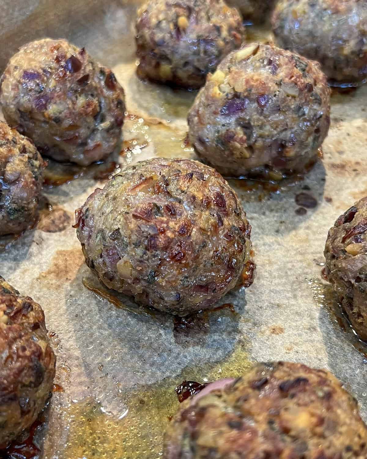 Sausage Meat Stuffing Balls (Super Easy Make Ahead Recipe) - Laurens ...