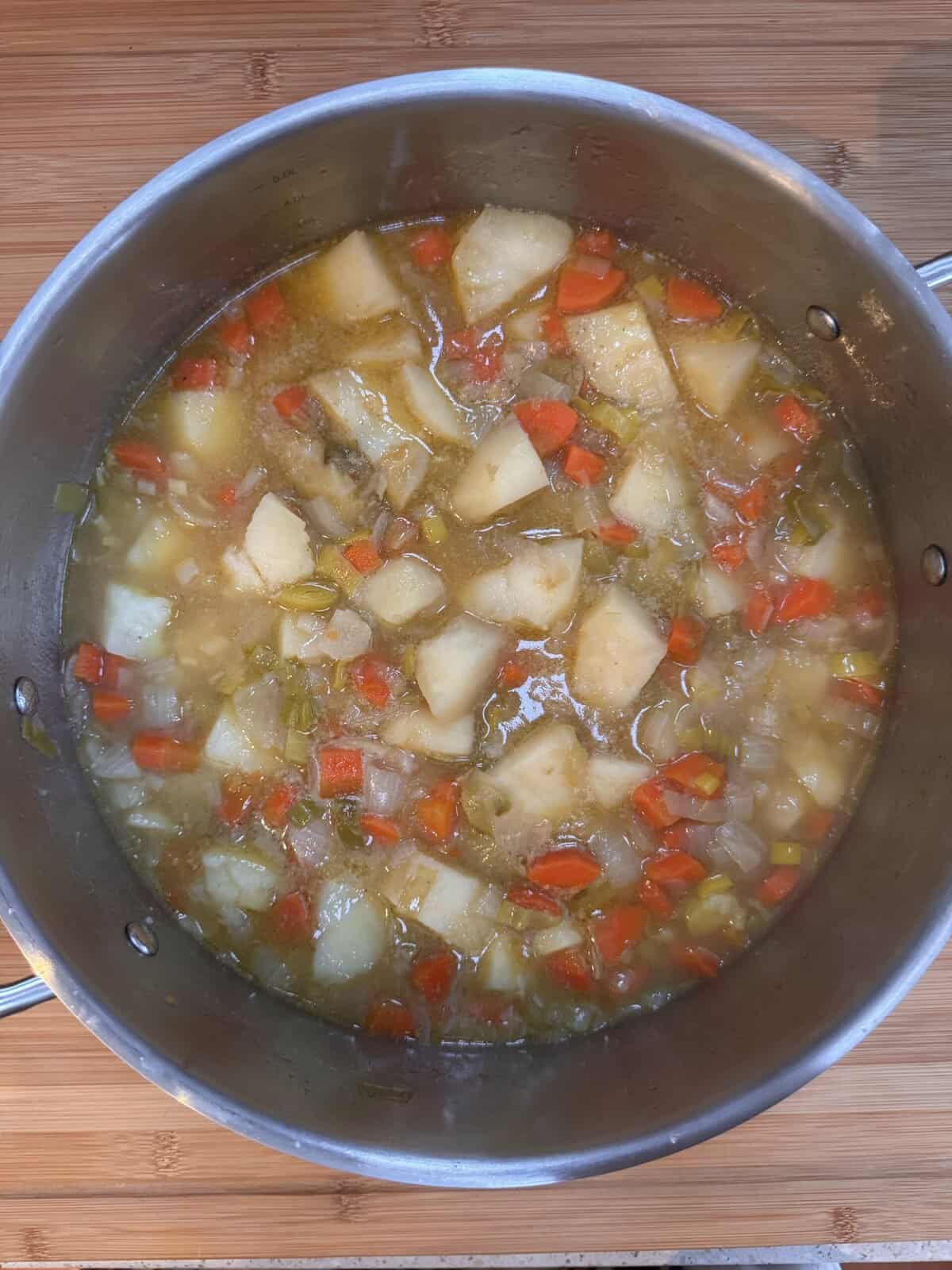 Scottish Tattie Soup - Laurens Cravings