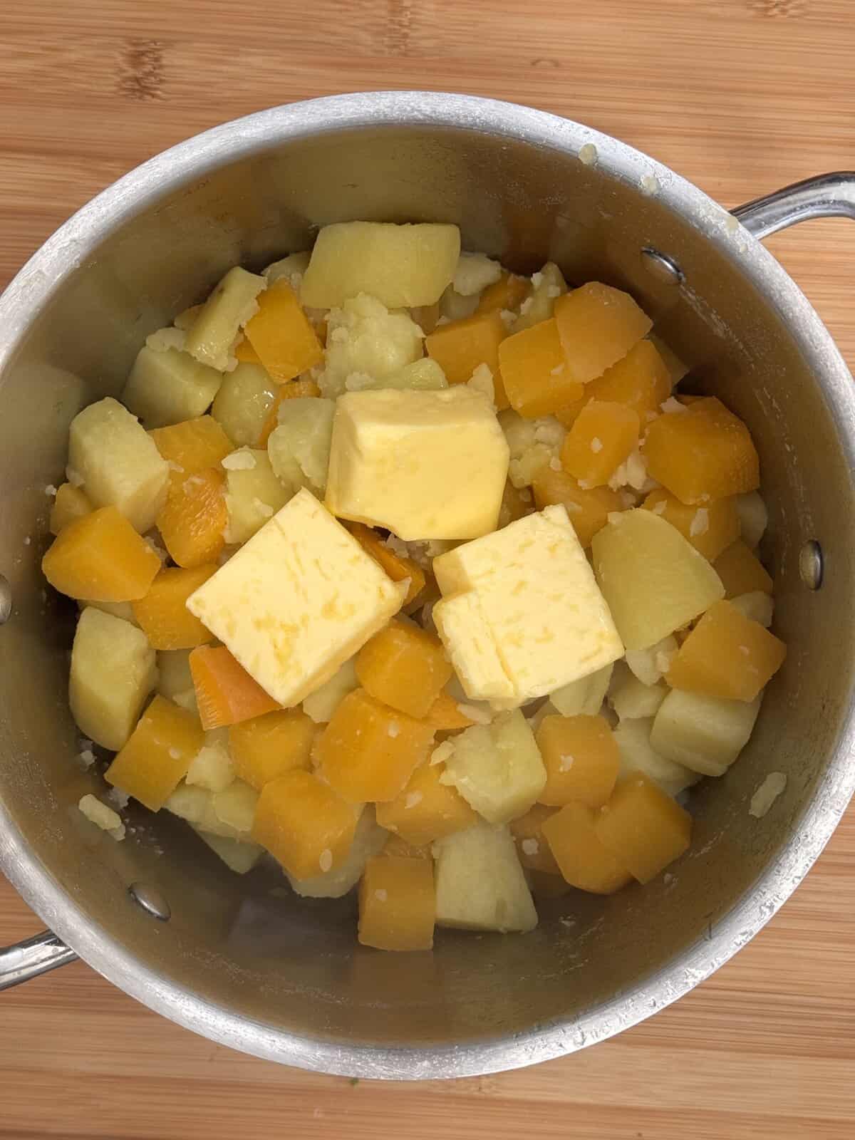 Traditional Clapshot (Tattie and Neep Mash) - Laurens Cravings